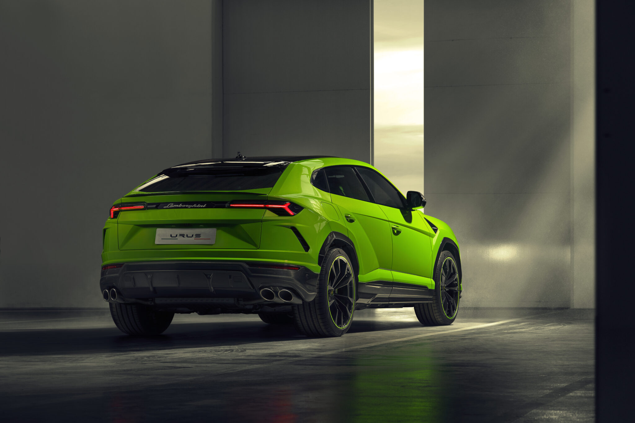 Lamborghini Urus: A Luxury SUV To Conquer Urban Living | Luxury ...